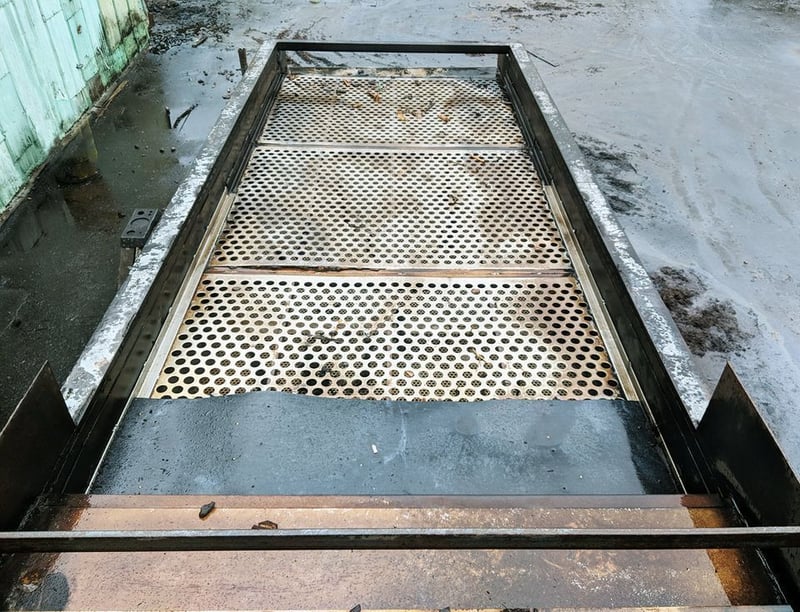 Rotex #72, Vibrating Shaker Screens with Hopper and Conveyor, Carbon ...