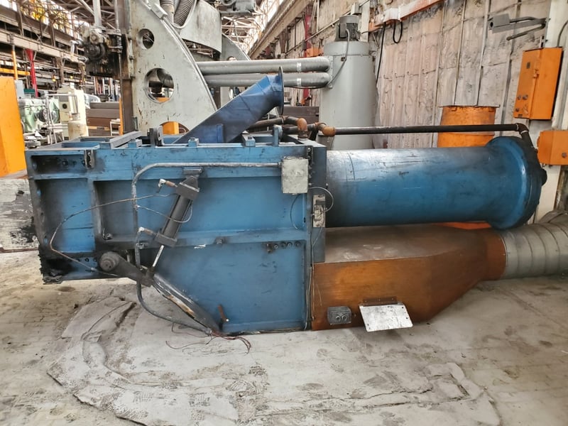farrel F270, pneumatic hopper with floating weight for F270 Banbury ...
