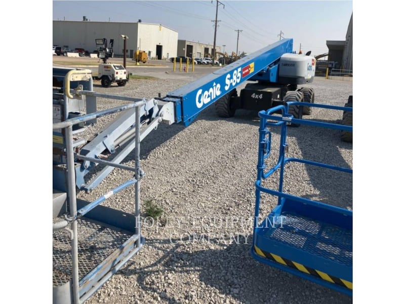 Genie Industries S85D4W, Articulated Boom Lift, 2524 hours, S/N: S85H ...