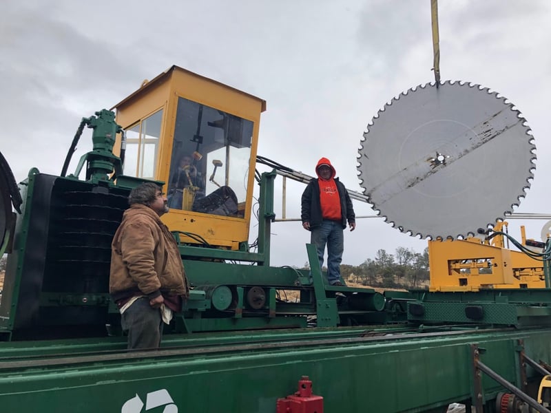Morbark portable circle sawmill, electric vertical gang edger, 42 ...