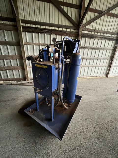 New Venture Mfg, gang rip saw with 5-moving blades, hydraulic tank ...