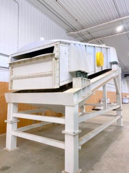 72" x 240" Simco Symons #7220-1D-HD2, Vibrating Screen, Counterweight ...