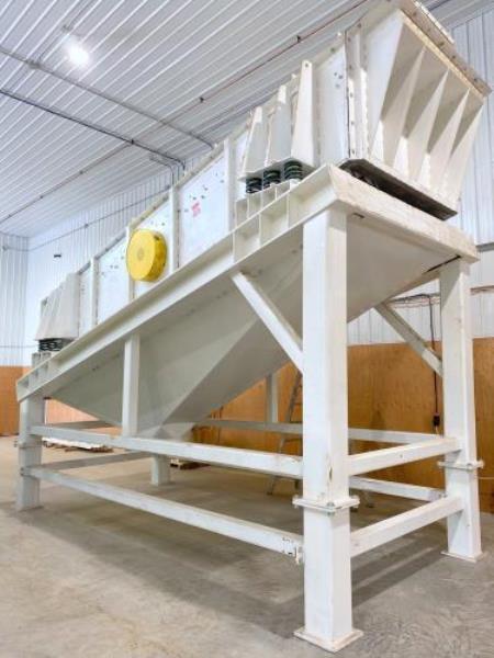 72" x 240" Simco Symons #7220-1D-HD2, Vibrating Screen, Counterweight ...