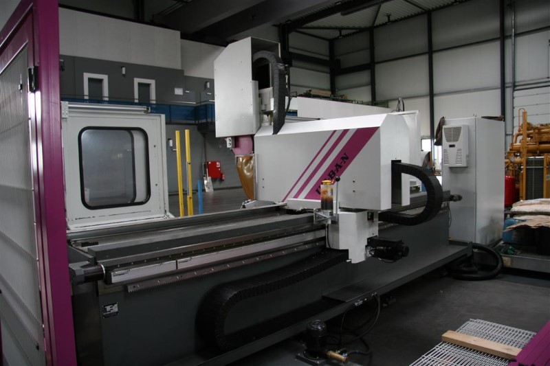 Urban #BZ-3000, Profile Machining Center, 126" X, 21.6" Y, 23.2" Z, SK ...