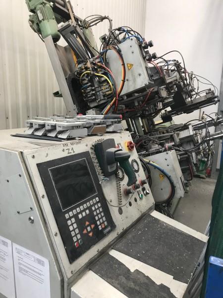 Urban AKS-1805, 4-Head Welding Machine, 110" x 63" frame, 5" profile ...