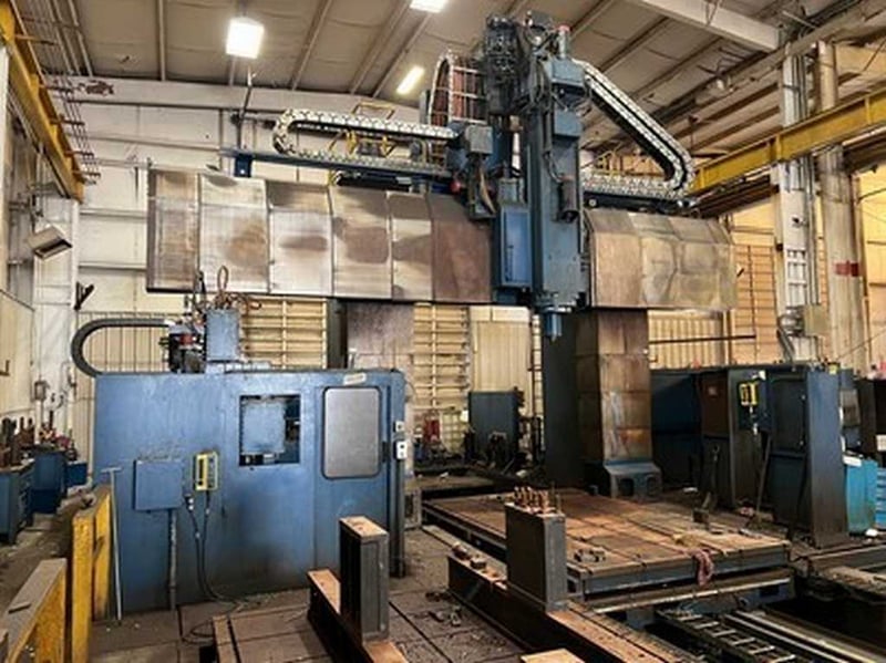 Ingersoll-Rand, vertical machining center, 100 automatic tool changer ...