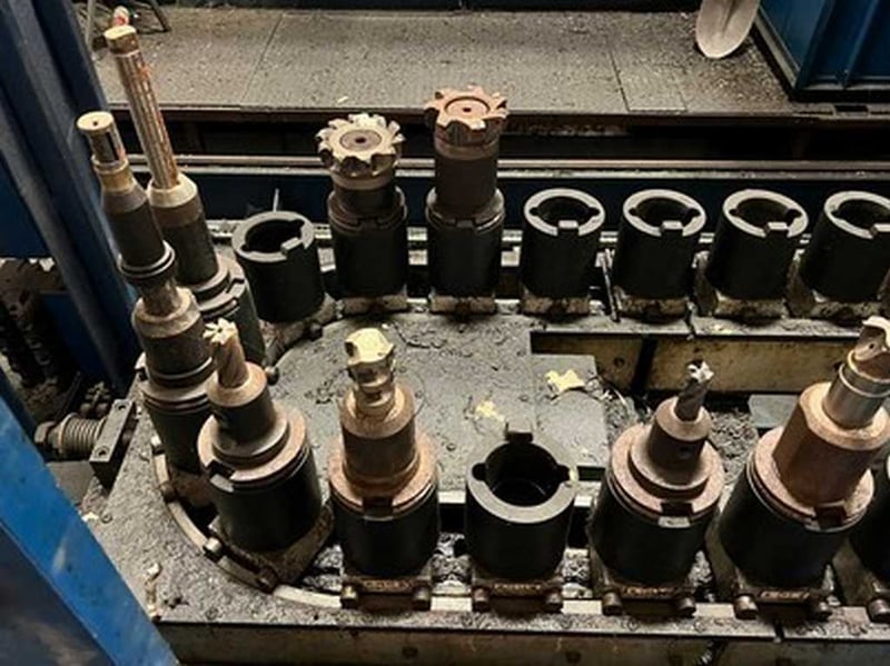 Ingersoll-Rand, vertical machining center, 100 automatic tool changer ...