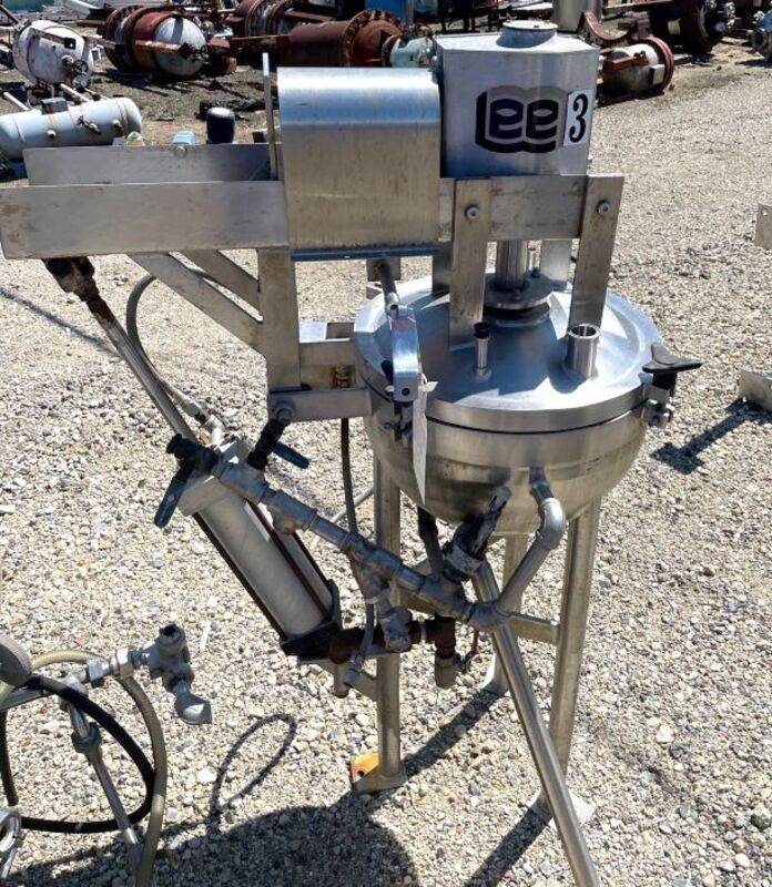 5 gallon Lee #5D9MT, Jacketed mix kettle, scraper blades, 90 psi @ 332 ...