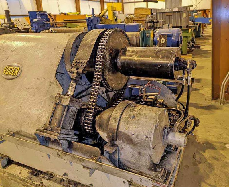 20000 lb. Yoder, uncoiler, 54" width, 4 segmented mandrel, 20"-24 ...
