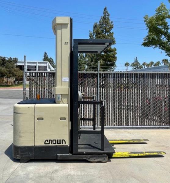 3000 lb. Crown #RC3020-30, stand-up fork lift, 3-stage mast, 190" ma ...