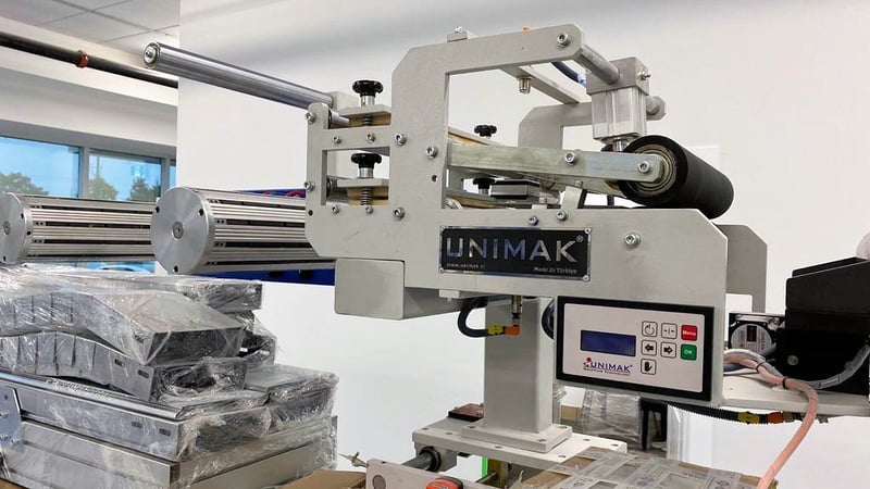 Unimak #PW-35F65-PC, Hot Melt Profile Wrapper, (6.5) meters long (21 ...