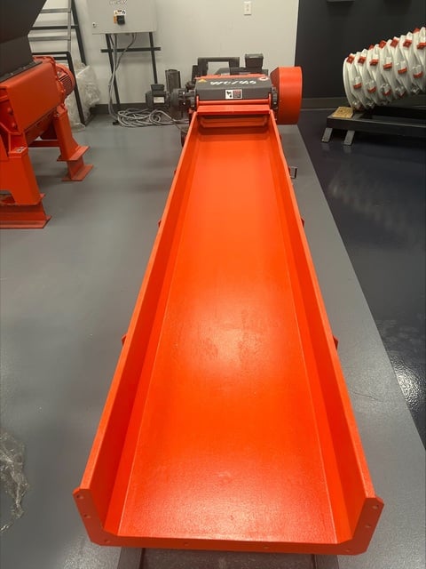 Weima #WLH-600 Beaver Horizontal Grinder, 50 HP, vibrating infeed, 2020 ...