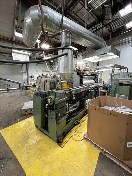 66" Davis Standard, coex sheet line, 4.5" & 2" extruders, 32:1 L/D ...