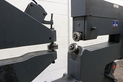 May Tool #MTC-72, circle shear, 6' x 10 gauge, 24" throat, vari-speed ...