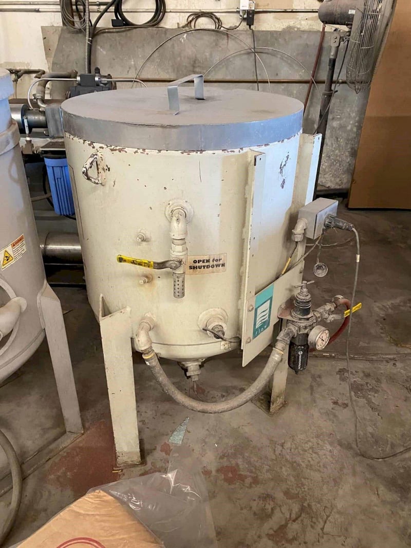 Flow #IFB4800, CNC waterjet cutter, 4' x8' table, 30 HP, 55000 psi ...