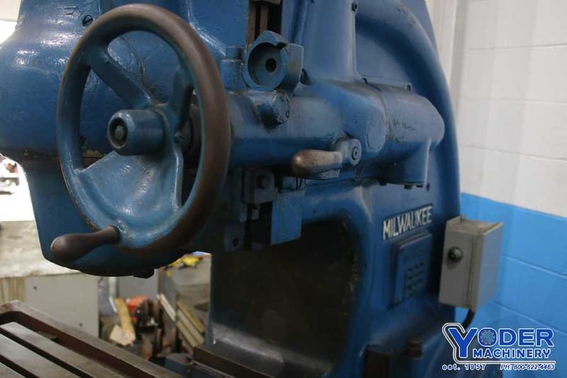 Kearney & Trecker #3K, vertical mill, 15-1/2" x64" table, rapid ...