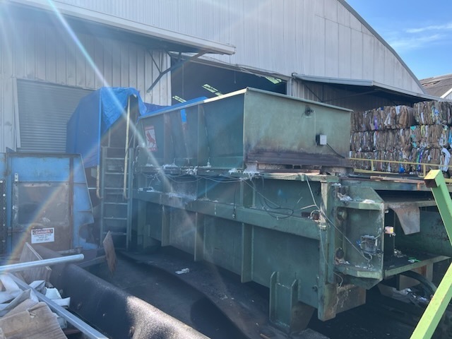 Logemann #345-AT, hydraulic 2-ram baler, 1975 For Sale | Surplus Record