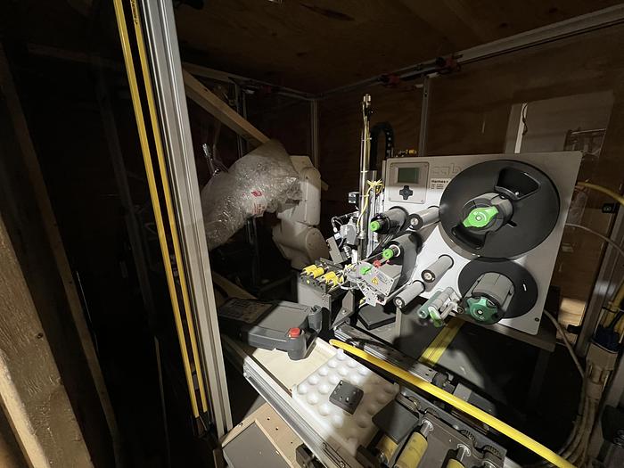 Fanuc Lr Mate 200ic 6 Axis Cnc Robot Small Package Labelling Cell R30ia Mate Control 104945