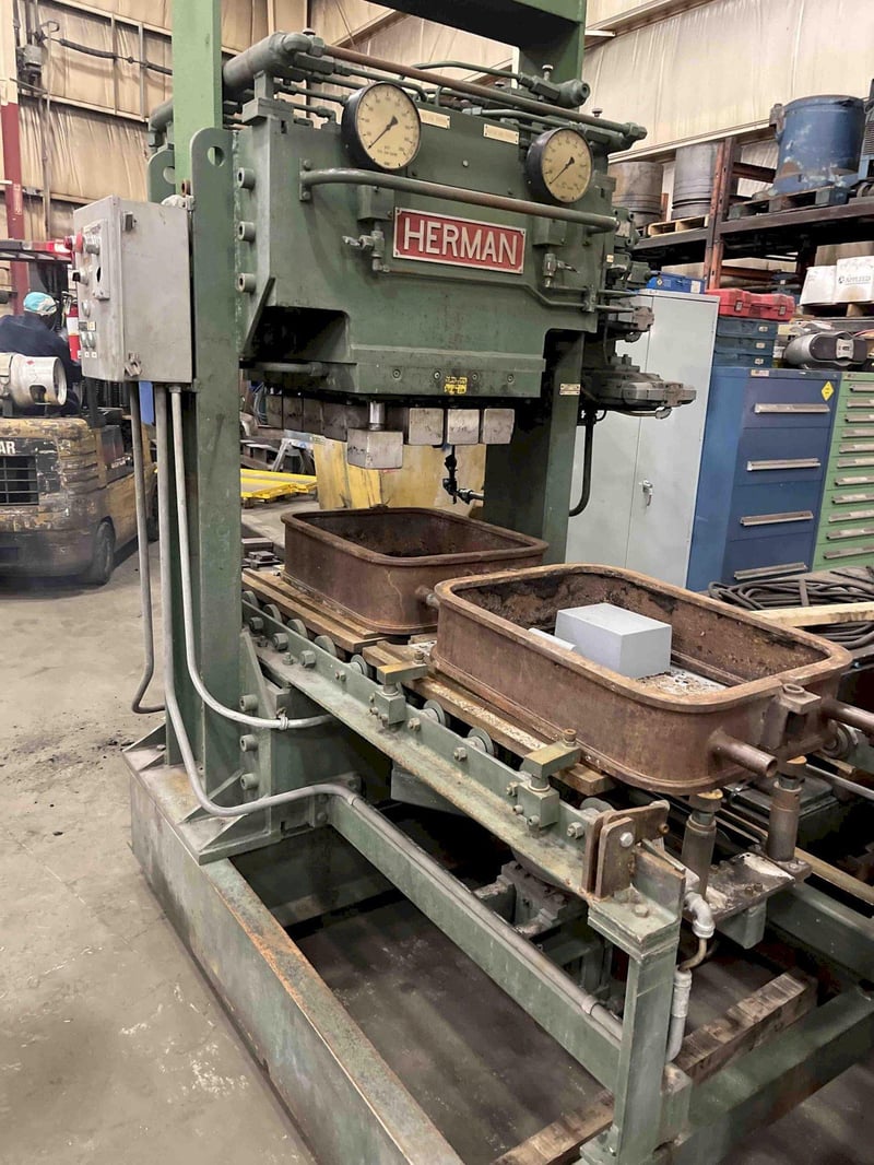 Herman, high pressure segmented head green sand molding machine for ...