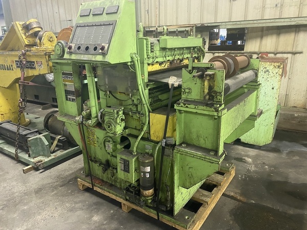 30" x .035" Herr Voss #VSEB36/1.156/17/5/4hi/RH, 4-Hi precision leveler ...