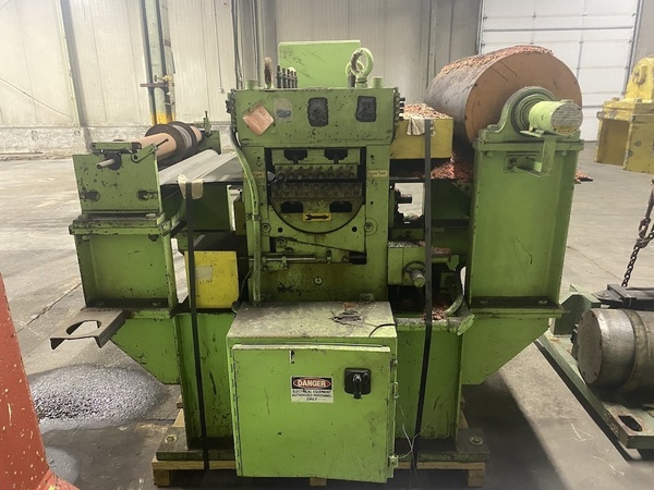 30" x .035" Herr Voss #VSEB36/1.156/17/5/4hi/RH, 4-Hi precision leveler ...