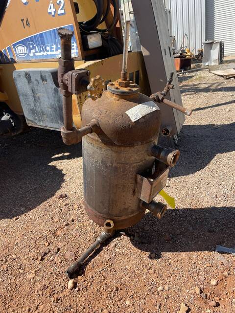 33 gallon H.A. Phillips & Co, Vertical Ammonia Receiver, 12" diameter x ...