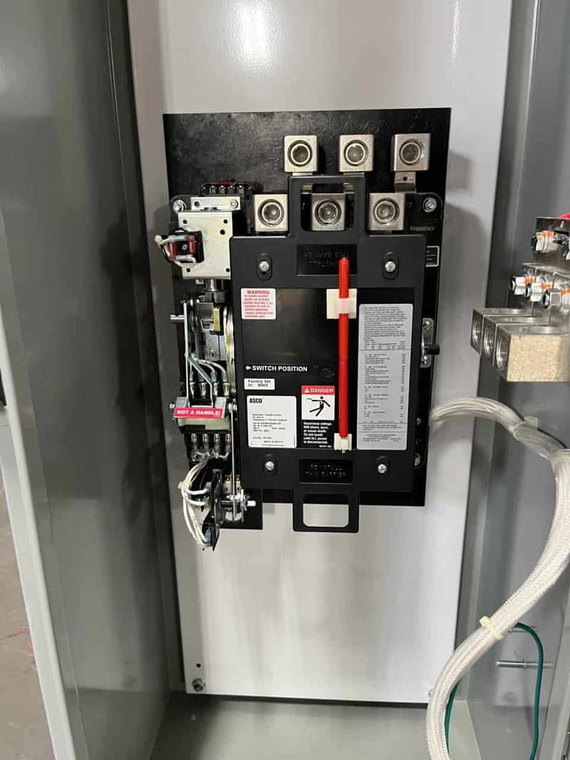 260 Amp. ASCO 300 Series, 208 Volts Single Phase automatic transfer ... 260 Amp. ASCO 300 Series, 208 Volts Single Phase automatic transfer ...