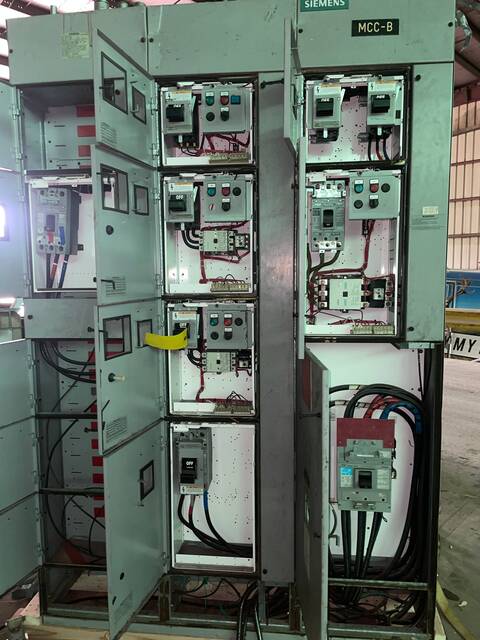 Siemens, Motor Control Center, 480 V, 3 phase, 200-600 amps For Sale ...