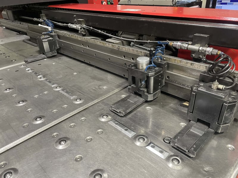 Amada #367-Apelio-III, CNC Co2 laser & turret punch, 2000 watt, 60" x ...