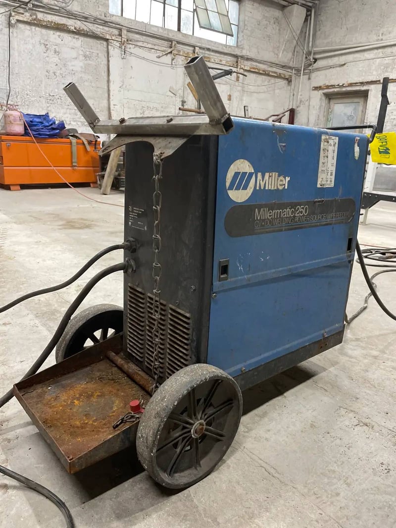 Miller #250 CV-DC, Wire-Feeder Welder, MIG and FCAW Welding, 28 V, 200 ...