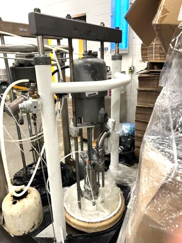 Graco #954226, Bulldog Drum Pump Model, 40 psi max. for Sale | Surplus ...