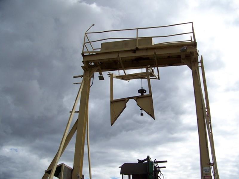 Mar #5-TON, Log Trailer Loader, 5 Ton, 15 HP crane drive for Sale ...