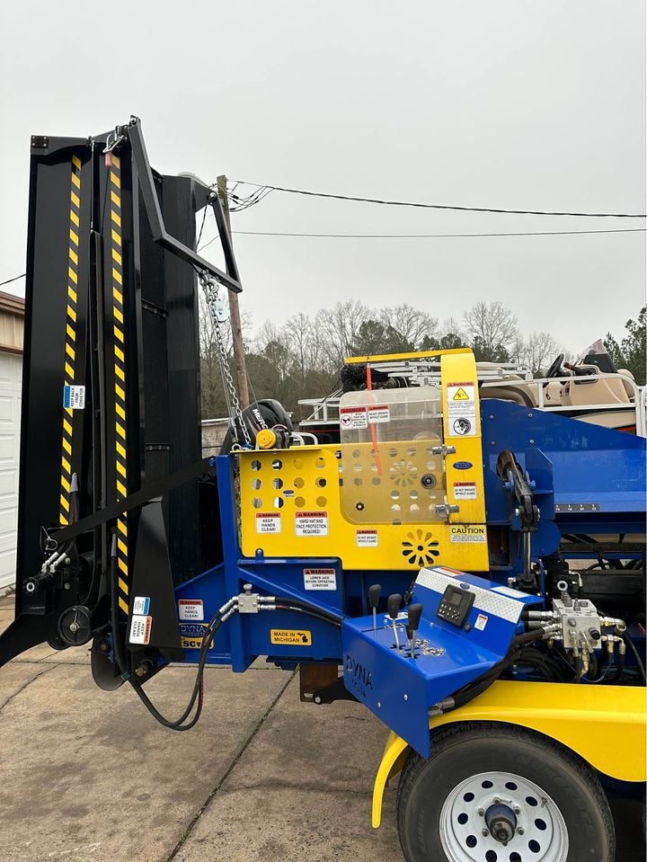 Dyna #SC16, Firewood Processor, extended 4' frame, 16' conveyor, less ...