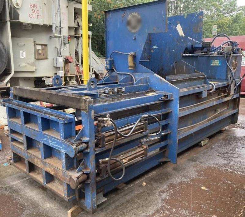 Balemaster #48-X-72, Horizontal Closed Door Baler, 25 HP, 48" x 36" x ...