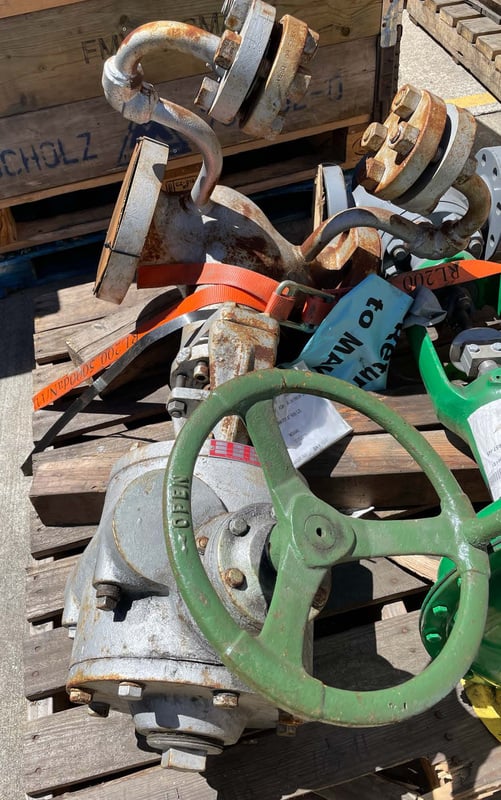 4" Emerson Fisher, pressure regulating valve, Fsiher control valve ...