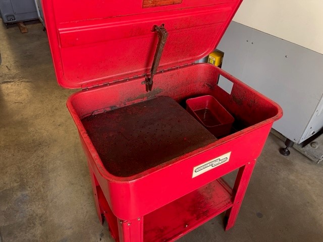 Chicago Parts Wash Tank With Pump, 12-gallon capacity, 50 GPH pump ...