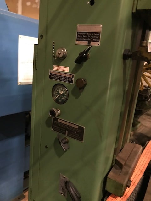 Snow #DR-3-R, single spindle vertical nut tapper w/Grotz 2 spindle ...