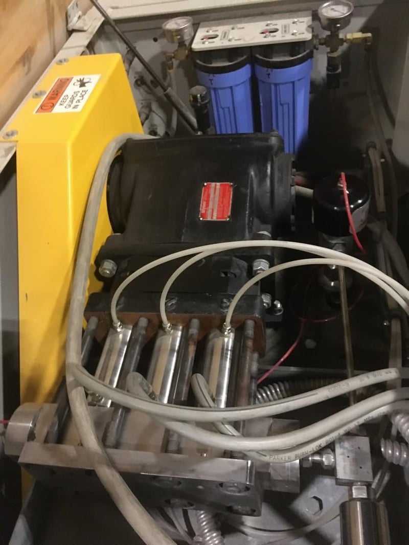 Omax #2626, waterjet cutters, 26" x 26" cutting area, 40000 psi pump ...