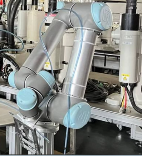 Universal Robots, UR-5 Cobot, 5 Kg payload, 850mm radius,teach pendant ...