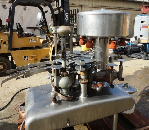 Federal, Bottle Filler, 6 filling valves, 1" diameter Nozzles, fills 1/ ...