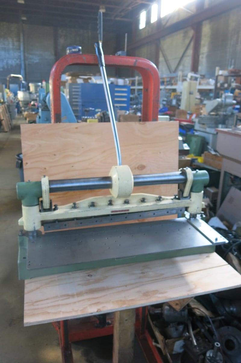 DiAcro 24" Hand Shear, 16 gauge capacity for Sale | Surplus Record