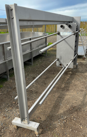 500 sq.ft., Alfa-Laval, CLIP8RH, plate heat exchanger w/divider block ...