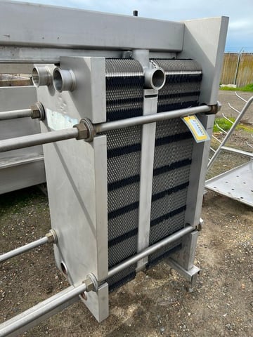 500 sq.ft., Alfa-Laval, CLIP8RH, plate heat exchanger w/divider block ...