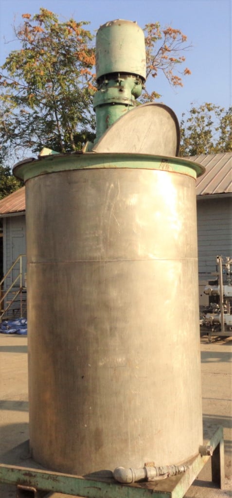 550 gallon Stainless Steel Tank, Agit, FT/SB, 48" diameter x 70 ...