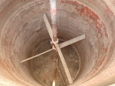 550 gallon Stainless Steel Tank, Agit, FT/SB, 48" diameter x 70 ...