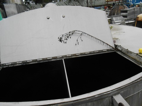 3000 gallon Stainless Steel Vertical Two Compartment Tank, 10' 6 ...