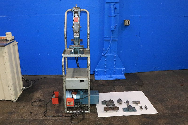 12 Ton, Kidder #56BM-C, hydraulic punch press, 13/16" stroke, 2.5 ...