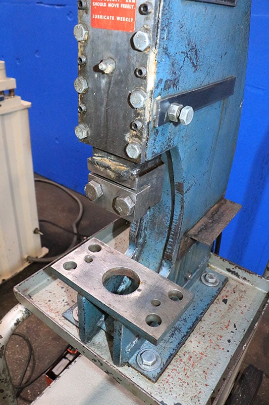 12 Ton, Kidder #56BM-C, hydraulic punch press, 13/16" stroke, 2.5 ...