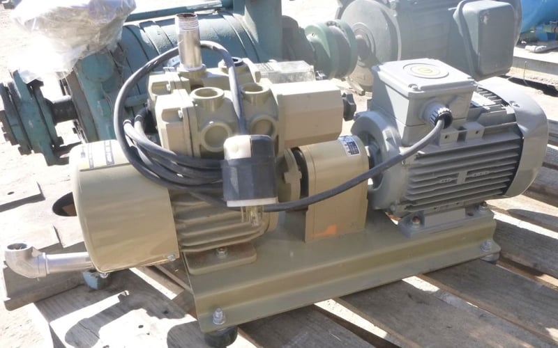 Orion #KRX-6, dry vane vacuum pump, 2 HP, serial #56X025 for Sale ...