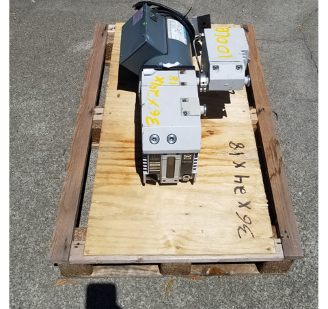 Leybold Trivac #D8B, Stainless Steel vacuum pump, 3/4 HP, 3/4" inlet ...